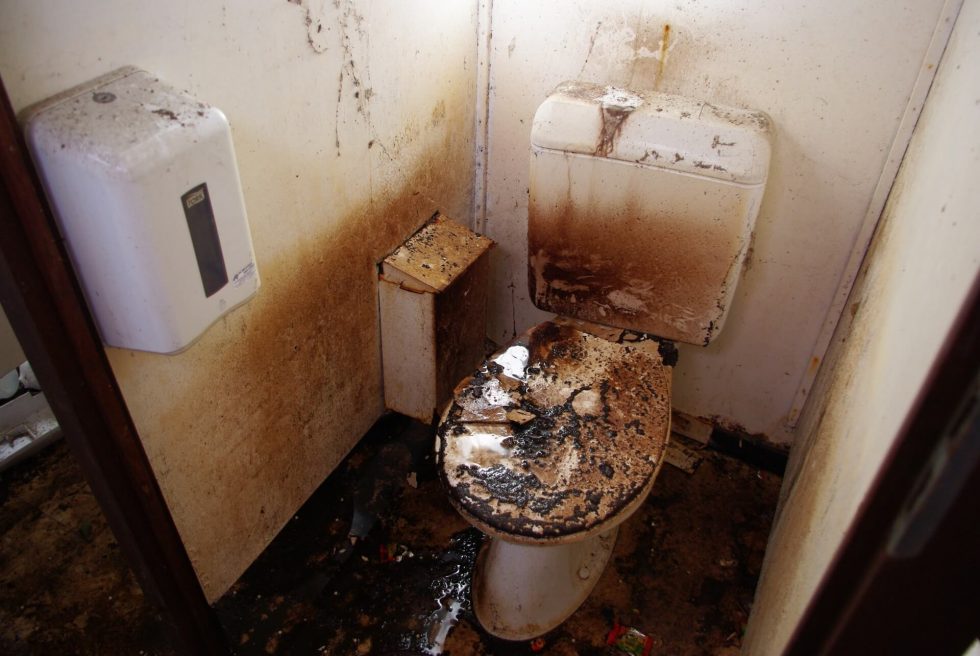 How Much Does A Plumber Charge To Replace A Toilet how-much-does-a-plumber-charge-to-replace-a-toilet